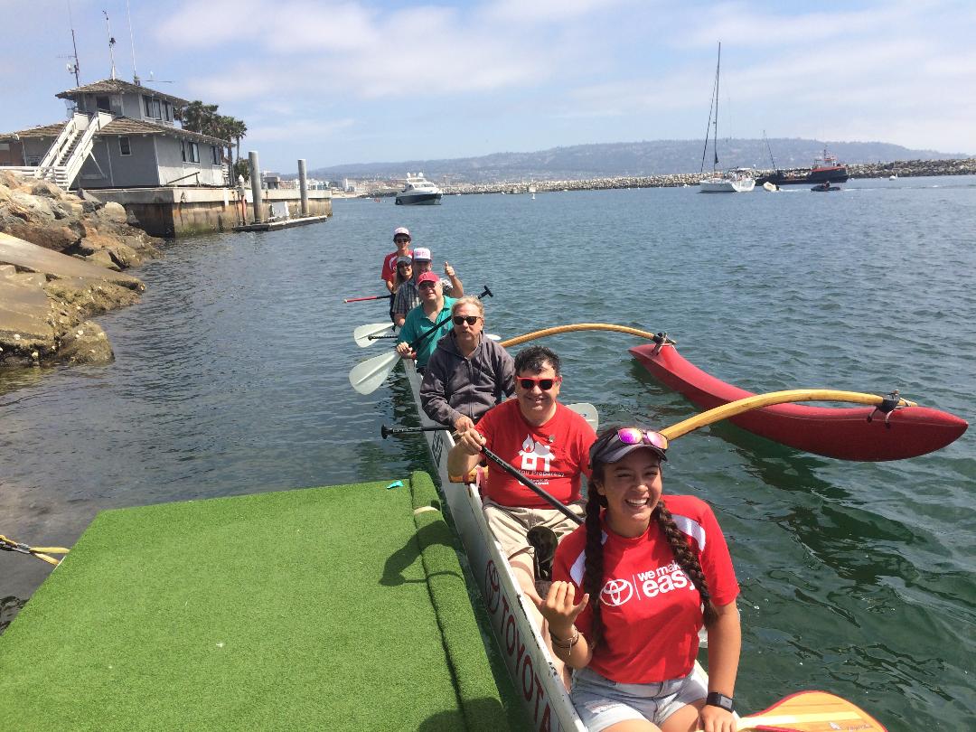 Entertainment & Sports Today crew on a 7 person Outrigger Racing Canoe ...
