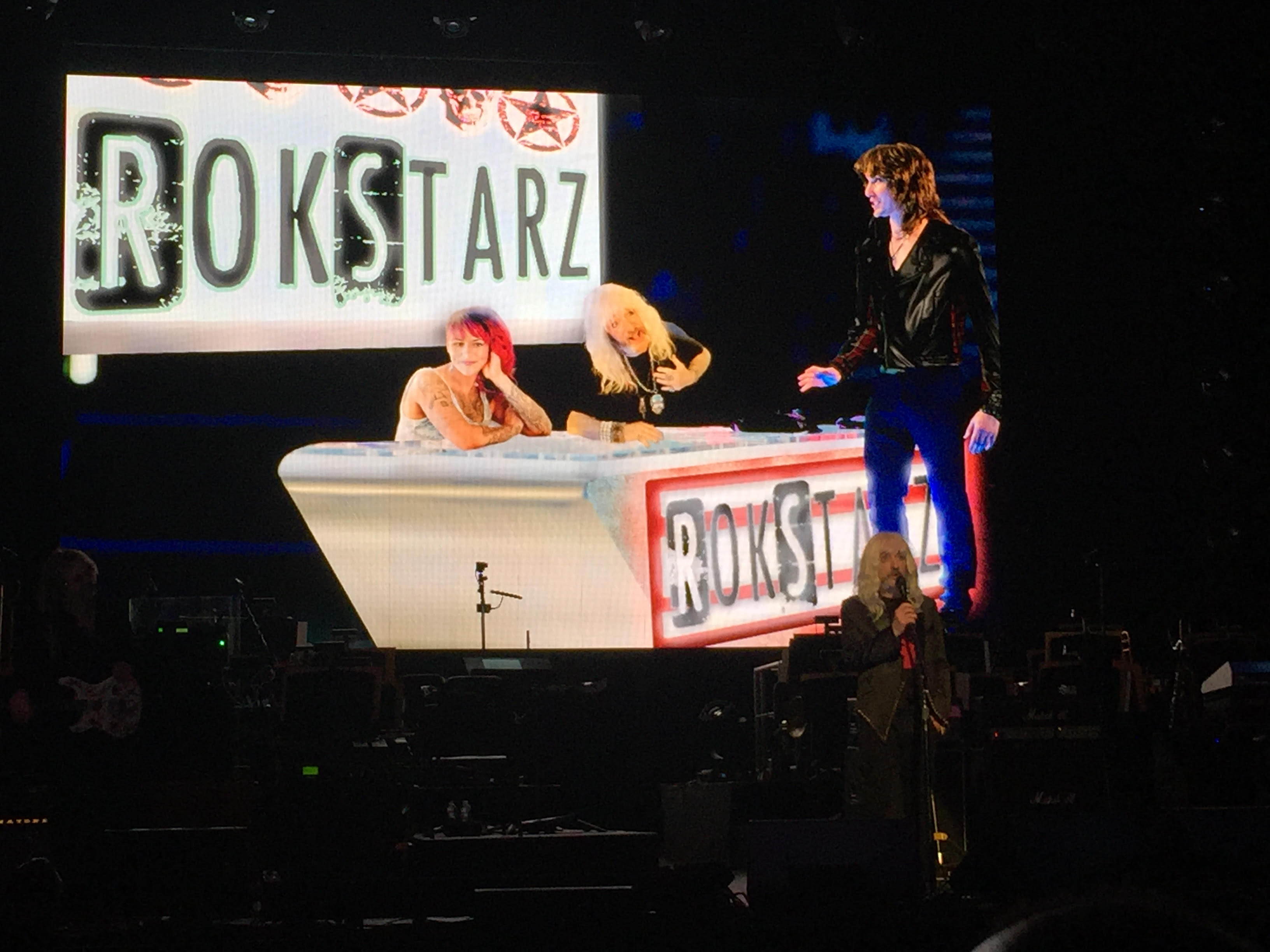 Spinal Tap’s Derek Smalls Performs with Keyboard King Rick Wakeman ...